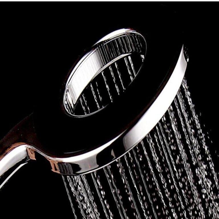 Temperature sensor shower head